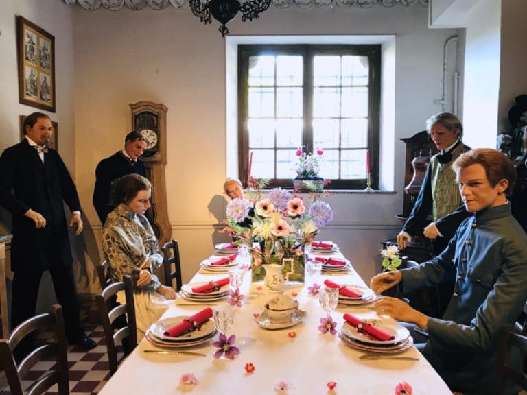 17 French Superstitions for Good and Bad Luck