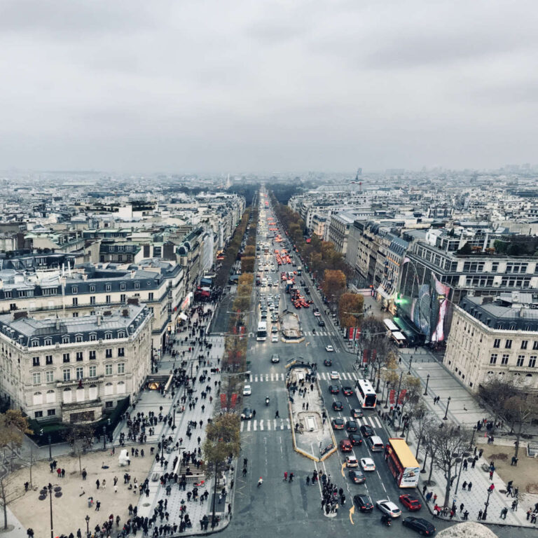 Arc de Triomphe: Paris's famous roundabout