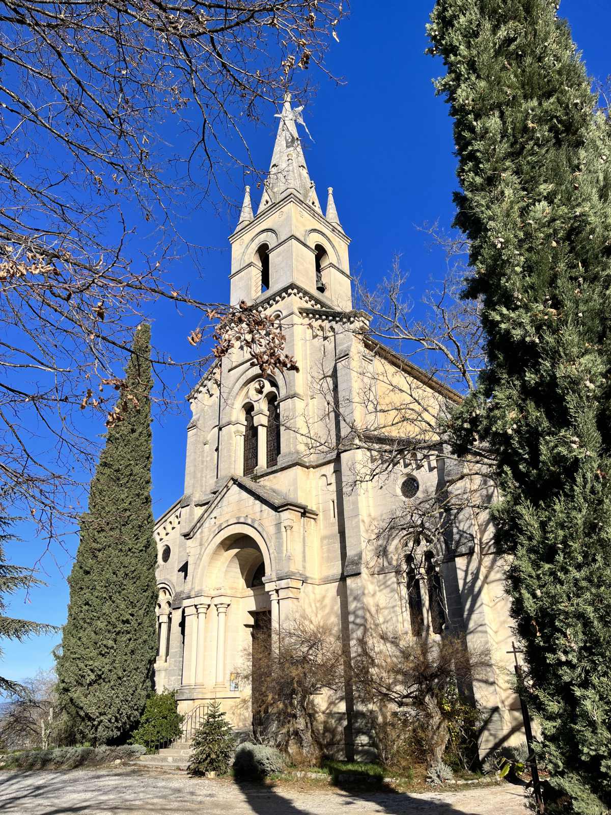 Bonnieux: A Provençal village on the hilltops